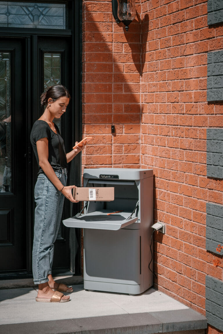 Danby 3.7 cu. ft. Parcel Guard Mailbox in Gray - DPG37GN | Danby Canada